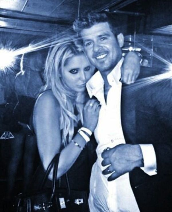 Cermin Memang Nggak Pernah Bohong