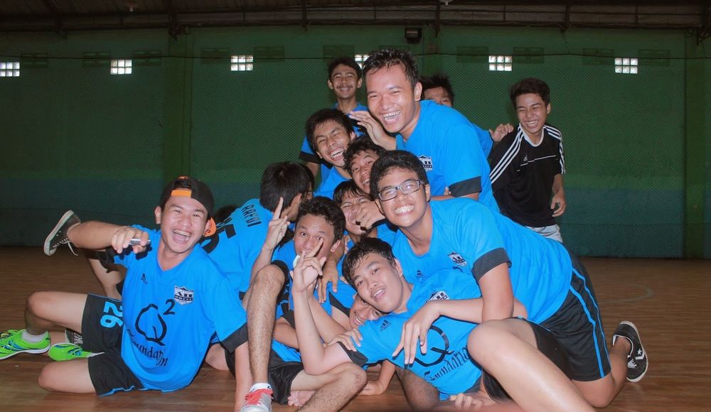 12 Cara Merokok yang Benar & Elegan, Peduli Sekitar!