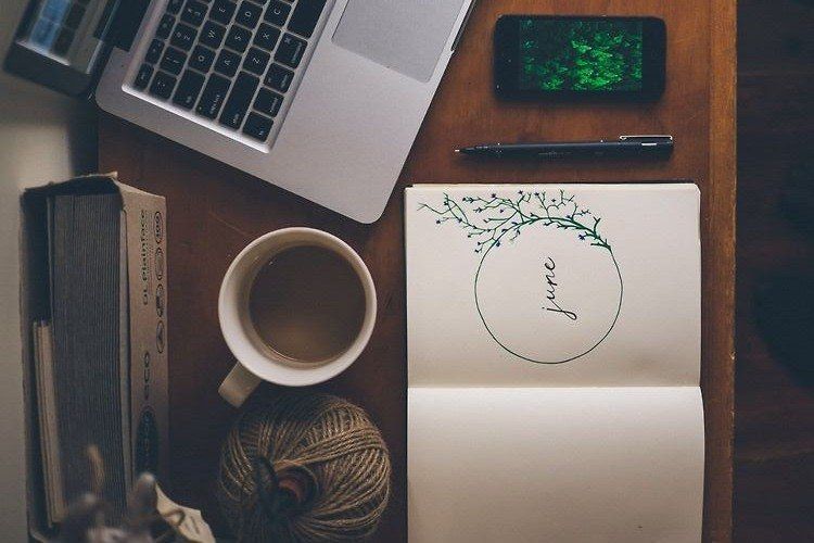 11+ Kado Buatan Sendiri yang Mudah & Spesial