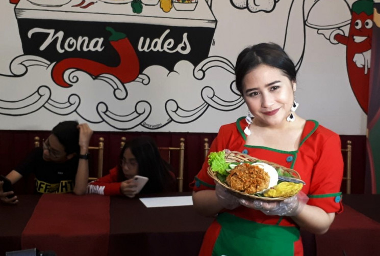 6 Alasan Kenapa Prilly Latuconsina Patut Kita Jadikan Panutan