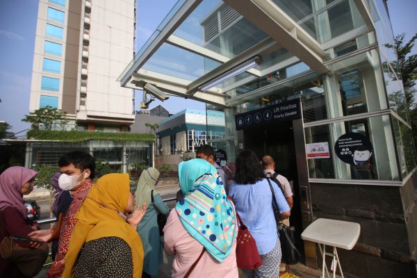 5 Hal Ini Perlu Kamu Perhatikan Ketika Menaiki Lift. Butuh Tata Krama ...