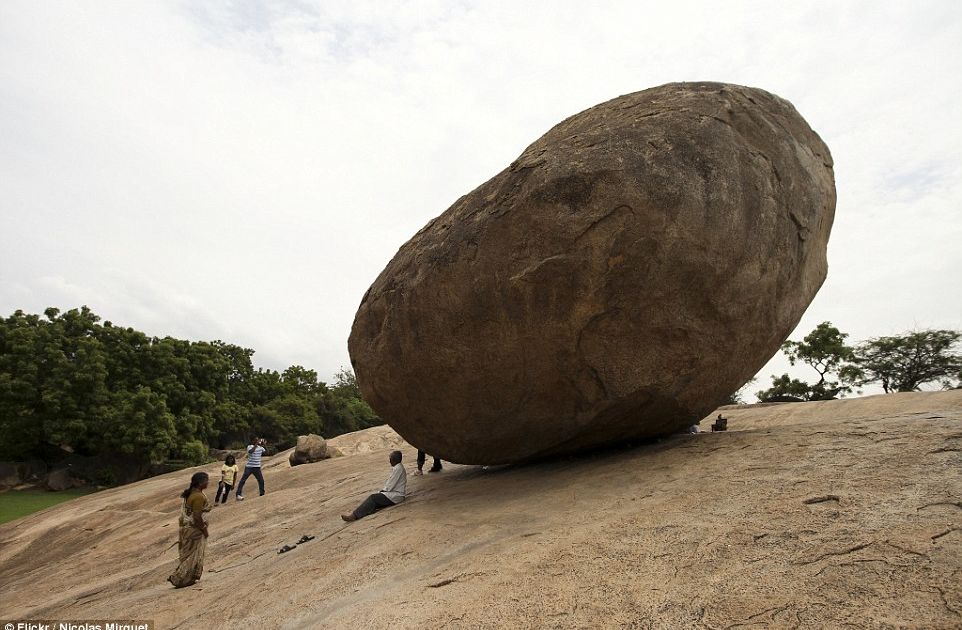 Ajaib! Batu Seberat 250 Ton Ini Sudah Melawan Gravitasi Bumi Selama ...