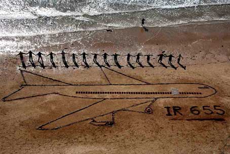 Dunia Berduka dengan Hilangnya Egypt Air. 8 Kecelakaan Pesawat Ini juga ...