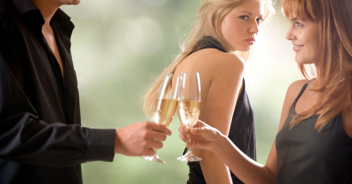 Selingkuh Versi Cowok VS Cewek Ternyata Beda. Jangan Buru-Buru Nuduh ...