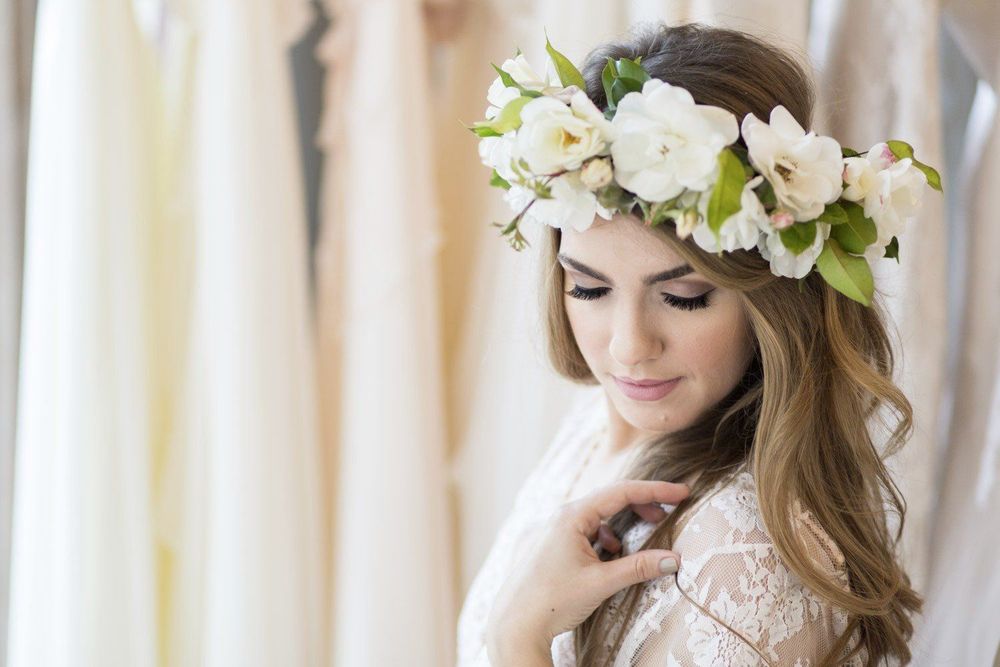 20 Inspirasi Mahkota Bunga atau Flower Crown Yang Cantique Untuk Hari ...