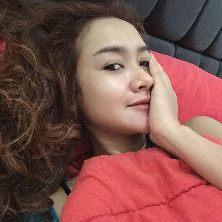 15 Foto Kecantikan Alami Cewek Saat Bangun Tidur. Yakin Masih Mau Suka ...