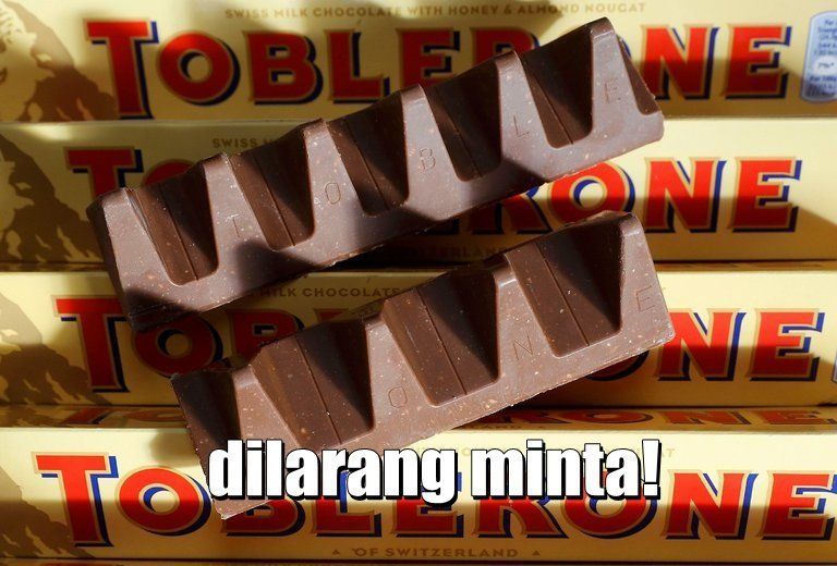Simak 15 Meme Lucu Kekesalan Orang Gara-gara Toblerone Berubah Bentuk ...