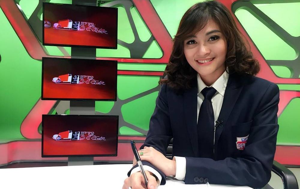 10 Profesi Cewek yang Bakalan Bikin Cowok Takut Buat Deketin. Minder Kita Kalau Ceweknya Begini!