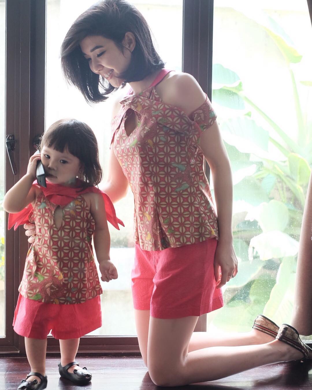 13 Busana Couple Ibu dan si Buah Hati yang Bisa Jadi Inpirasi untuk ...