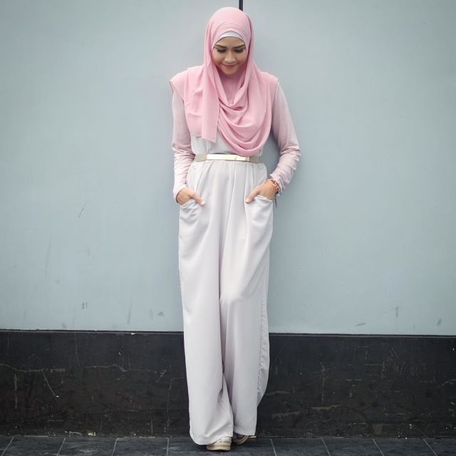 Tak Perlu Ribet Lagi untuk Tampil Syar'i. 13 Style Ini Bisa Jadi Inspirasi