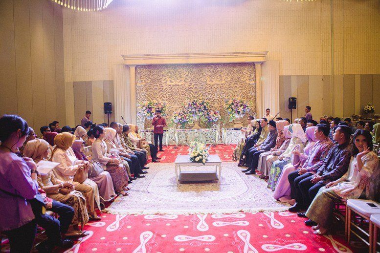 Inilah 10 Urutan Prosesi Lamaran yang Lazim di Indonesia. Saat di Mana ...