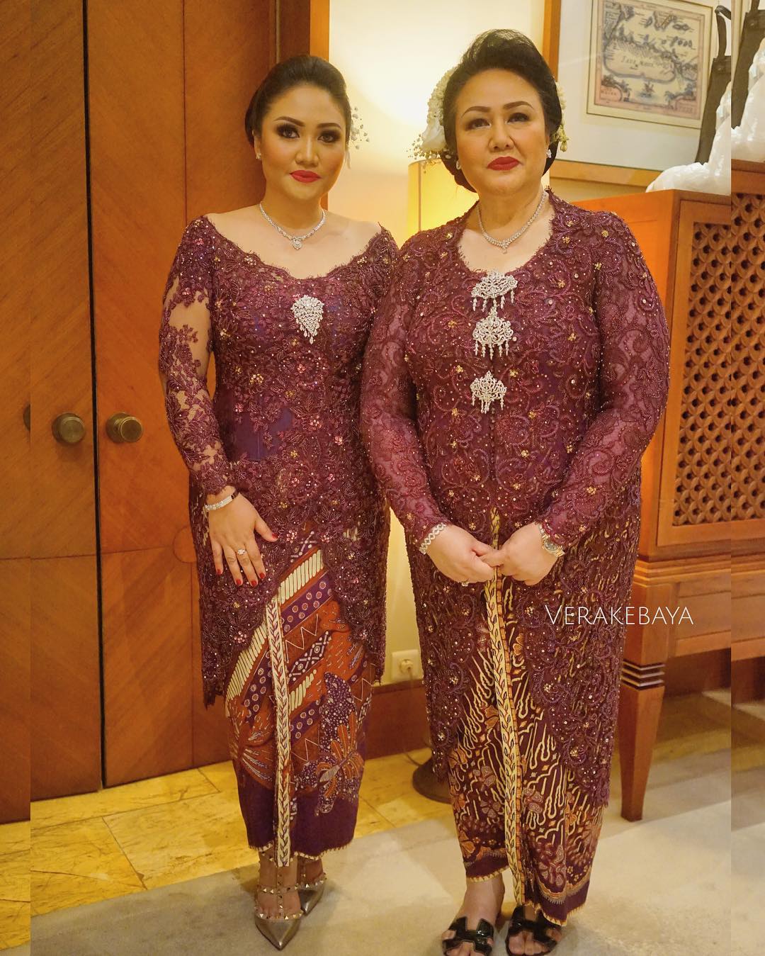 12 Model Kebaya untuk Ibu-Ibu di Hari Pernikahanmu