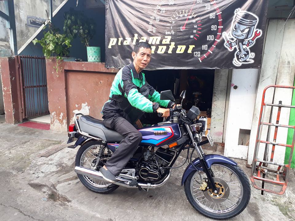 Klub Motor Ini Bantu Perbarui Motor Lusuh Seorang Pak Gojek ...