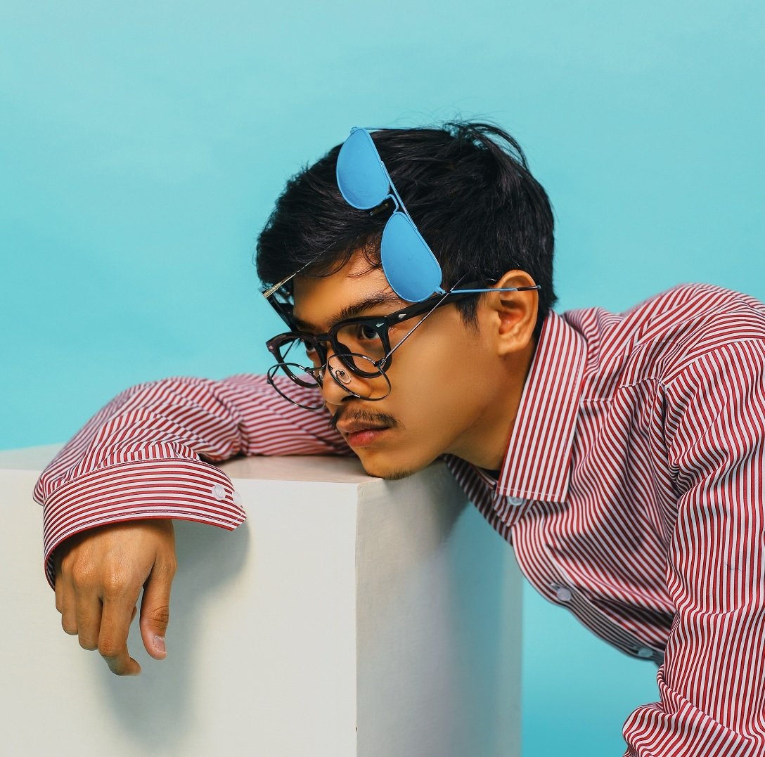 Wawancara Eksklusif Aulion: Standar Bahagia Anak Muda yang Tak Biasa ...