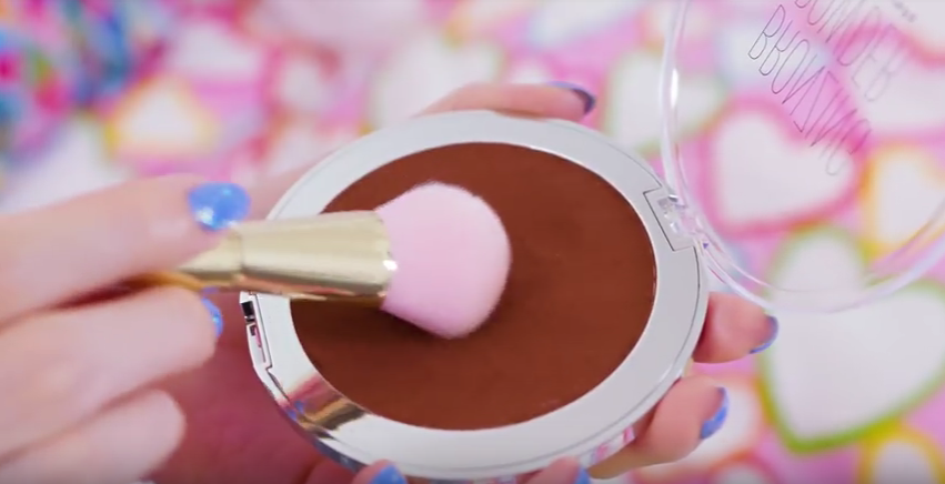 7 Tutorial Bikin Makeup Sendiri yang Bisa Dimakan! Aman, dan Sudah ...