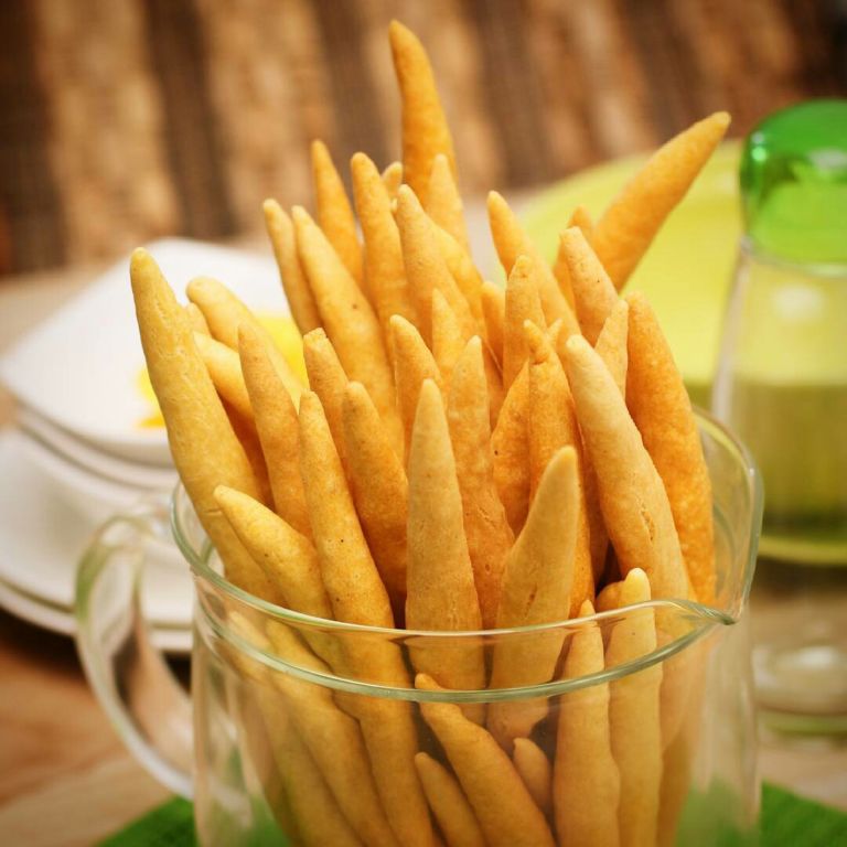 5 Olahan Terigu Goreng yang Enak untuk Camilan