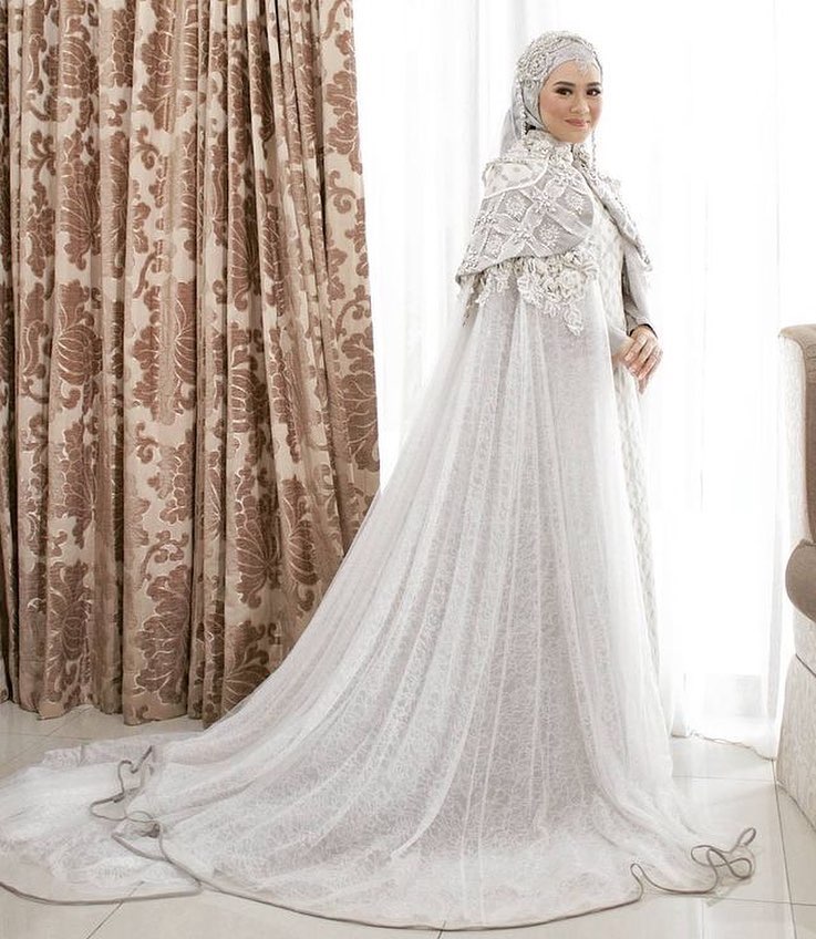 15 Model Gaun Pengantin yang Sopan & Tampil Mewah