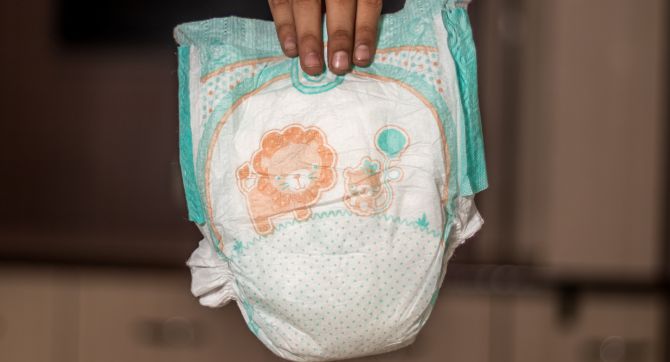 Sungai di Pulau Jawa Darurat Sampah Popok. Seharusnya Limbah Diolah ...