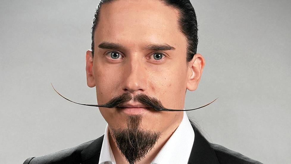 10 Model Kumis Nyentrik yang Layak Kamu Adopsi. Agar Wajahmu Makin ...