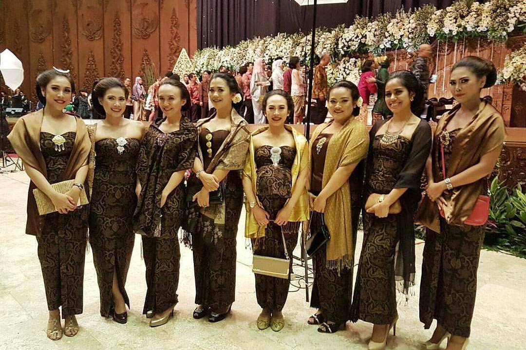 13+ Inspirasi Dodotan Jawa untuk Pagar Ayu. Tenang, Bisa Pakai ...