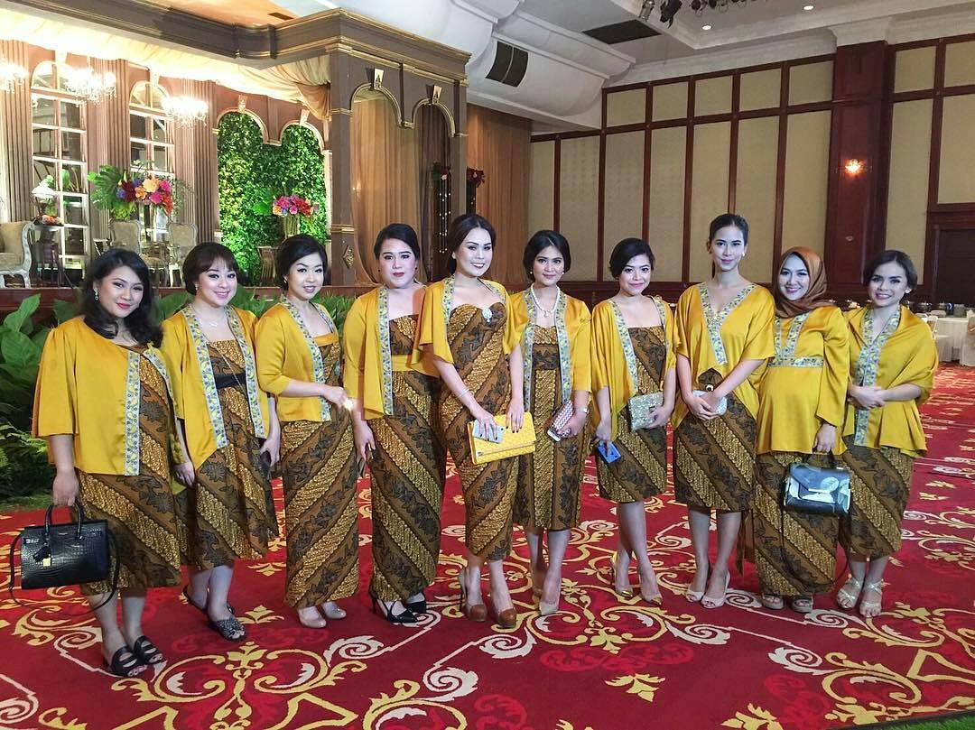 13+ Inspirasi Dodotan Jawa untuk Pagar Ayu. Tenang, Bisa Pakai ...
