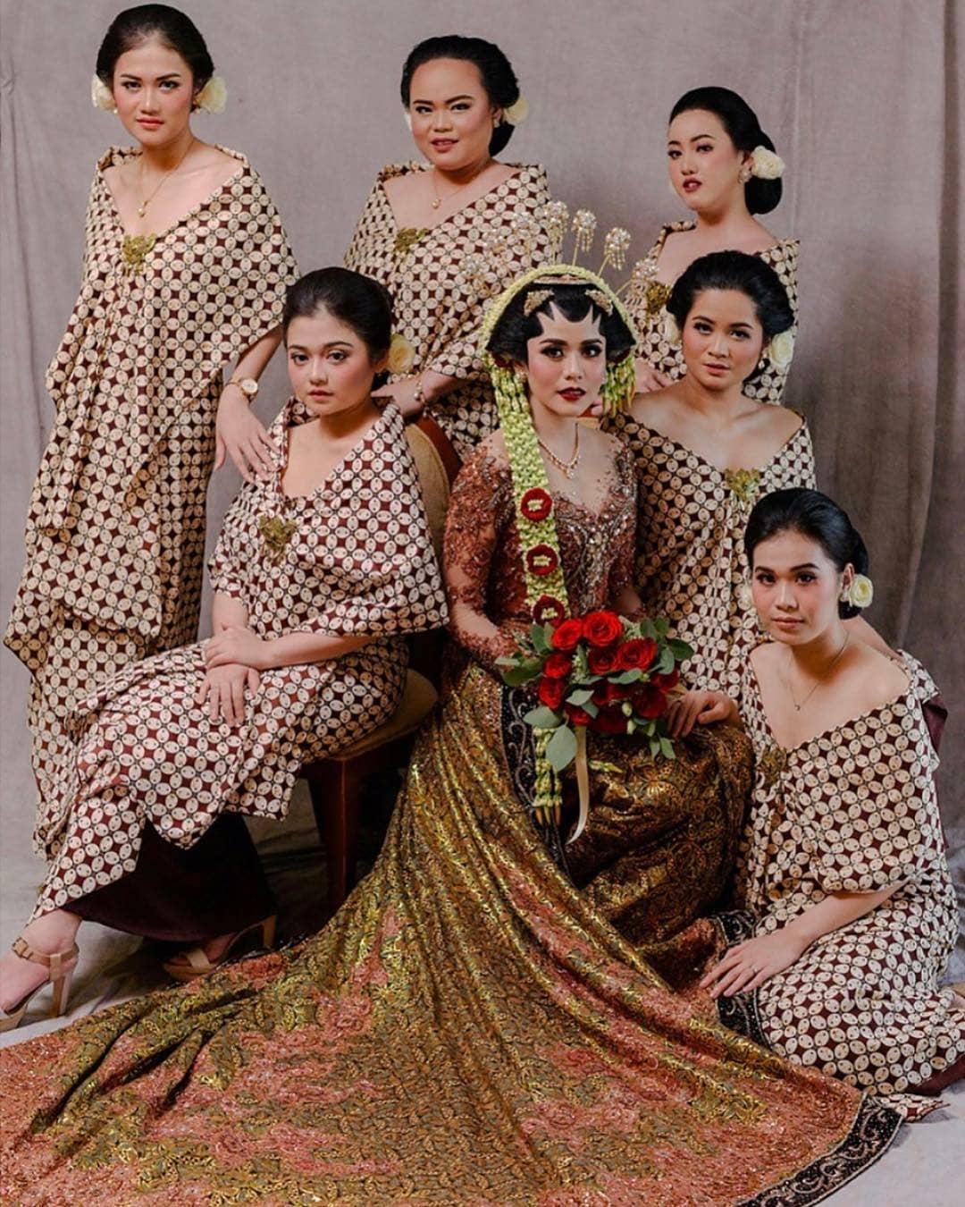 13+ Inspirasi Dodotan Jawa untuk Pagar Ayu. Tenang, Bisa Pakai ...