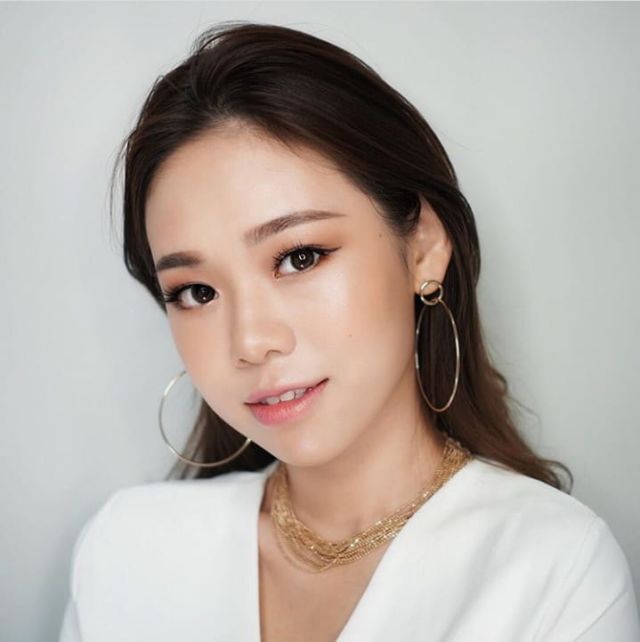 Wawancara Eksklusif Beauty Influencer Molita Lin: Berani dan Percaya ...