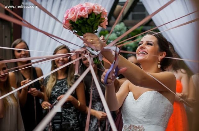 8 Ide Lempar Bunga yang Unik dan Tak Biasa untuk Momen Pernikahan ...