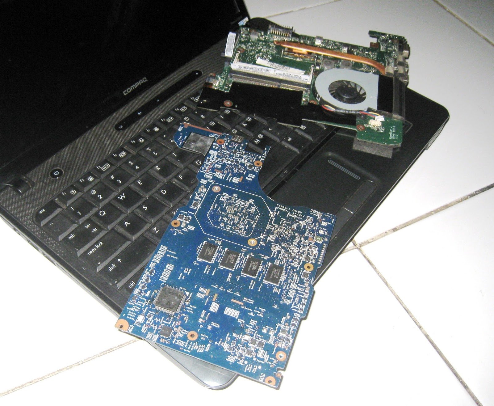 7 Trik Memanfaatkan Laptop Jadul yang Sudah Rusak, Bikin Jadi Berguna ...