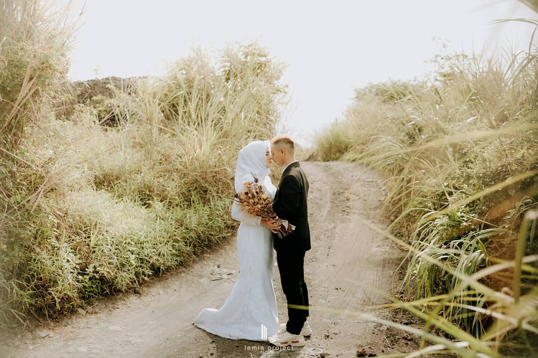 10 Foto Postwedding Pasangan Atlet Hanifan-Pipiet. Unik dalam Balutan ...