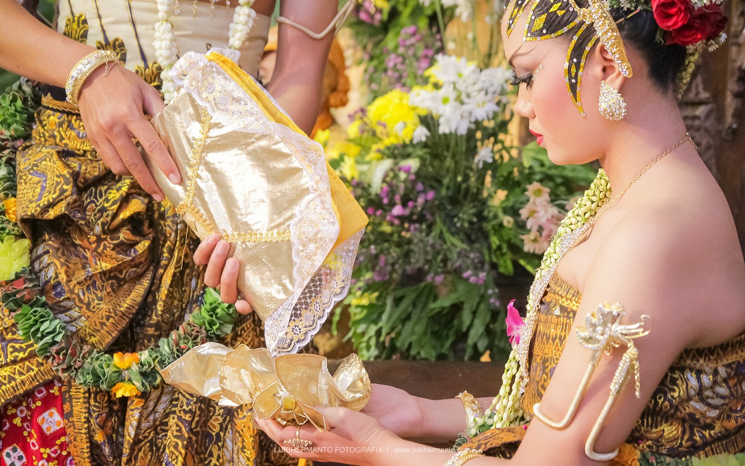 Memahami Rangkaian Upacara Panggih pada Pernikahan Adat Jawa. Ternyata ...