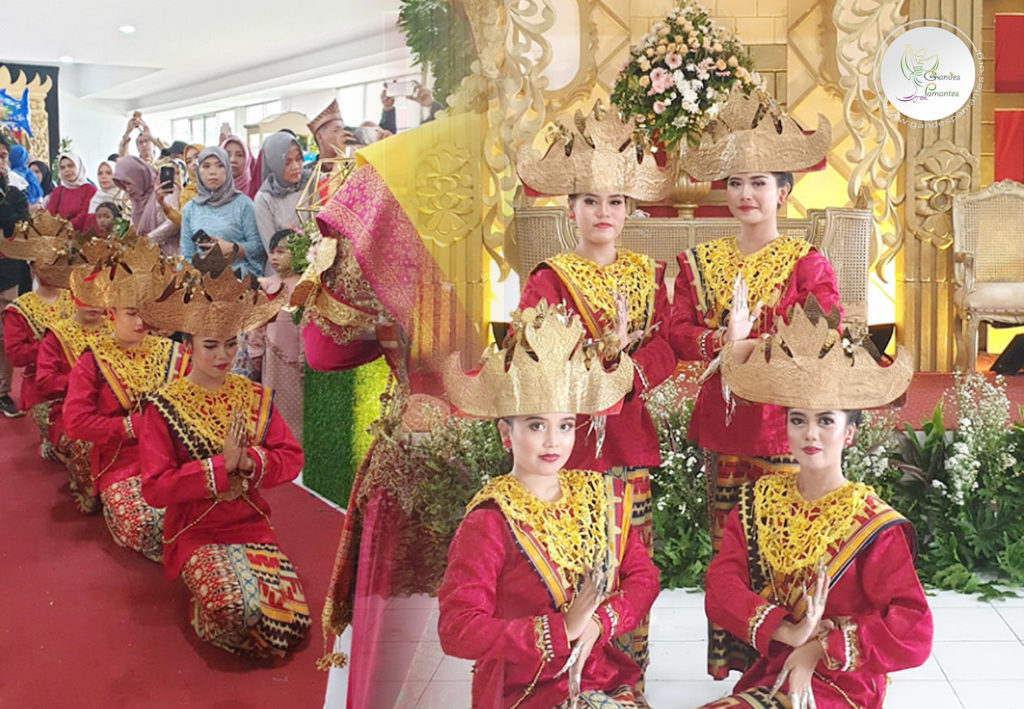 Makna Sakral di Balik Tarian Pengantin dalam 6 Pernikahan Adat ...