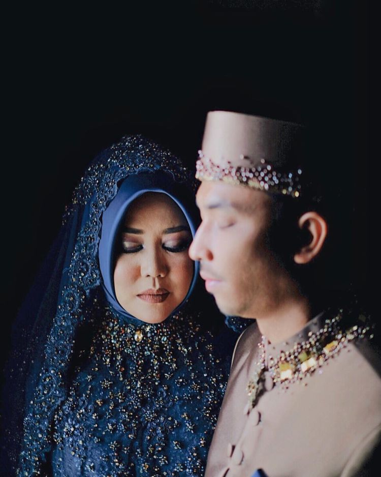 Berkonsep 'Misterius', Ini 8 Potret Perjalanan Pre-Wedding hingga ...
