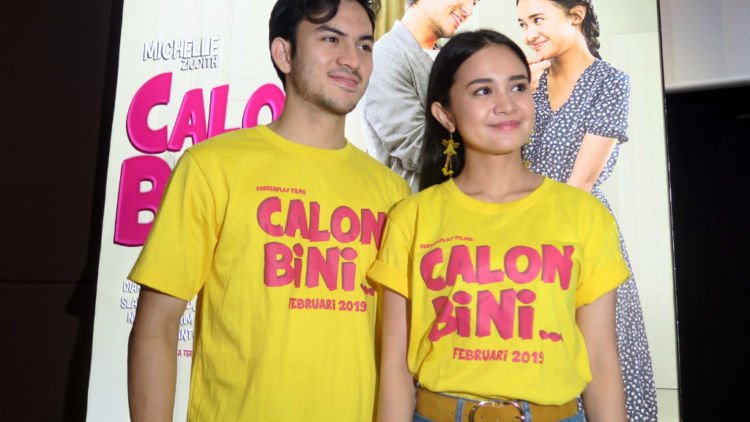 Sering Jadi Pasangan Di Film, 5 Aktor Dan Aktris Ini Didoakan Berjodoh Sering Jadi Pasangan Di Film, 5 Aktor Dan Aktris Ini Didoakan Berjodoh