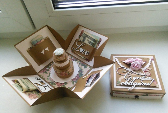 10 Cara Kreatif Beri Kado Uang Tunai Tanpa Dilipat atau Distaples. Aman~