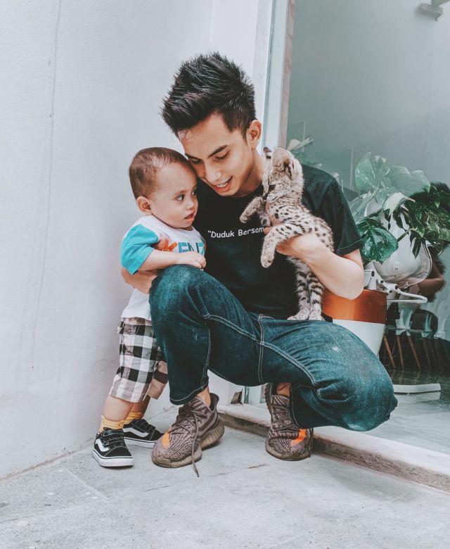 Lucunya Xabiru yang Akrab Banget Sama Kucing. Calon Jodoh Penyayang di ...