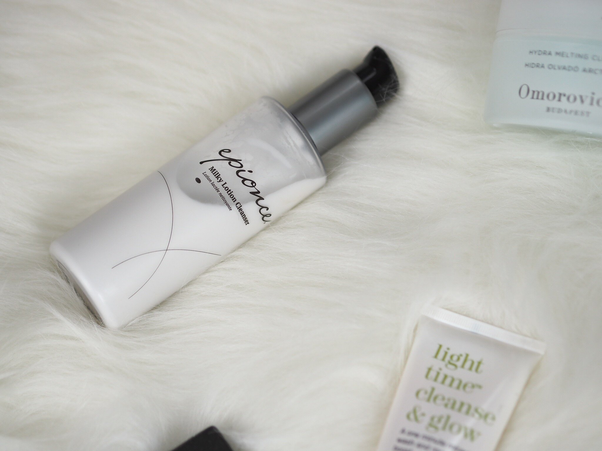 Sebelum Mencuci Wajah, ini 5 Produk First Cleanser yang Kerap Dipakai ...