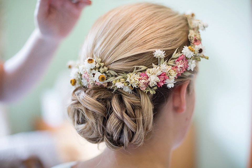 10 Ide Aplikasi Bunga Kering dalam Resepsi Pernikahan. Hasilnya Klasik ...