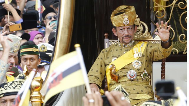 Gara-gara Brunei Keluarkan Hukum Rajam Buat LGBT, 9 Hotelnya Diboikot ...