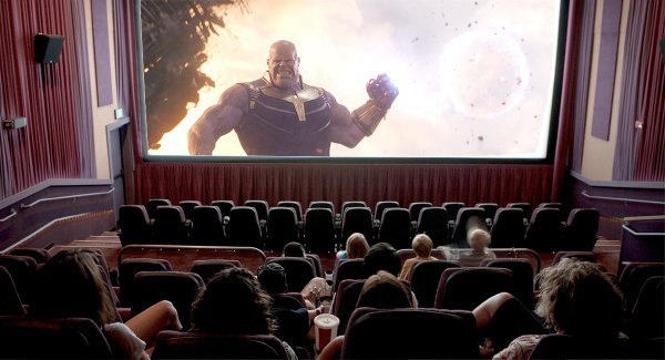 8 Etika Nggak Bener di Bioskop. Pas Film Rame Kayak Avengers Begini ...