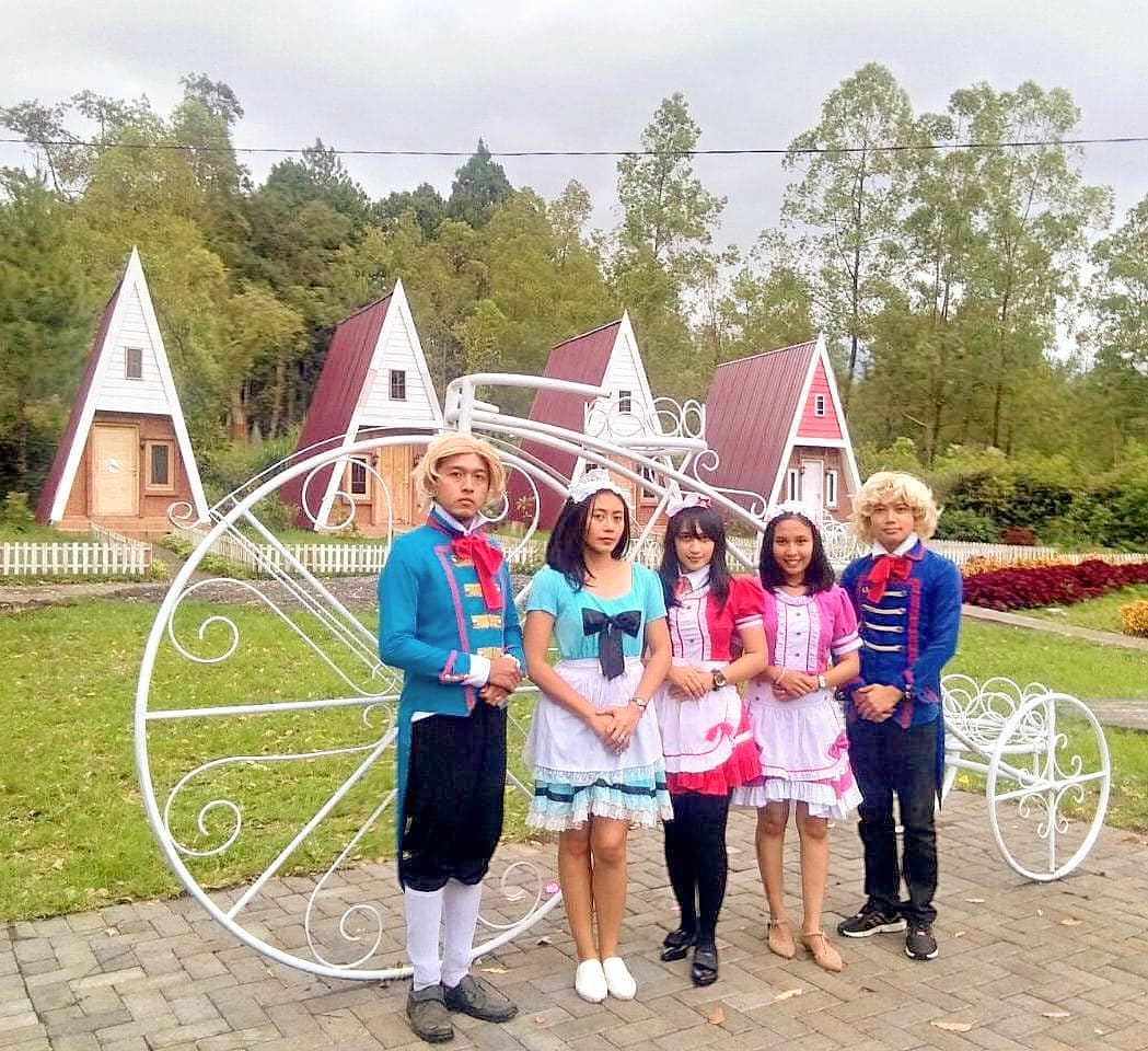 Pagupon Camp, Penginapan Unik yang Ngehits di Coban Talun, Malang ...