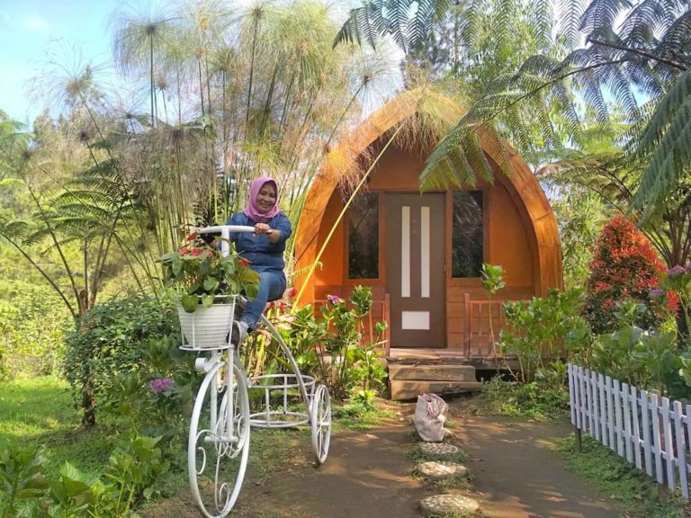 Pagupon Camp, Penginapan Unik yang Ngehits di Coban Talun, Malang ...