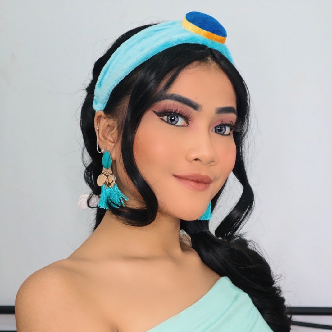 Film Aladdin Tayang Perdana Hari Ini, Ini Parade Make-up ala Putri ...