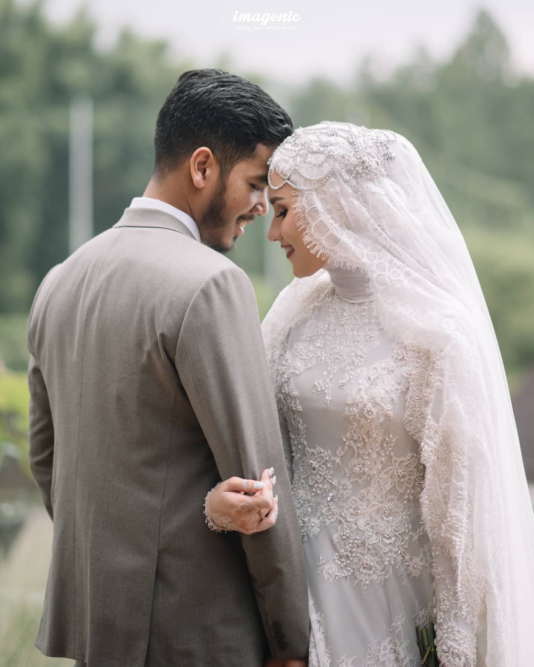 10 Ide Penataan Wedding Veil untuk Pengantin Berhijab. Manis Elegan ...