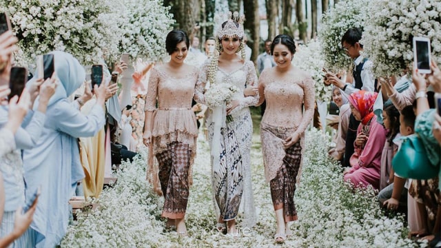 Mengulik Kontroversi Mitos Pernikahan Orang Jawa dan Sunda. Memang Iya ...