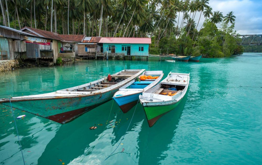 Danau Cantik Labuan Cermin di Berau Kalimantan Timur Ini Bisa Menjadi ...
