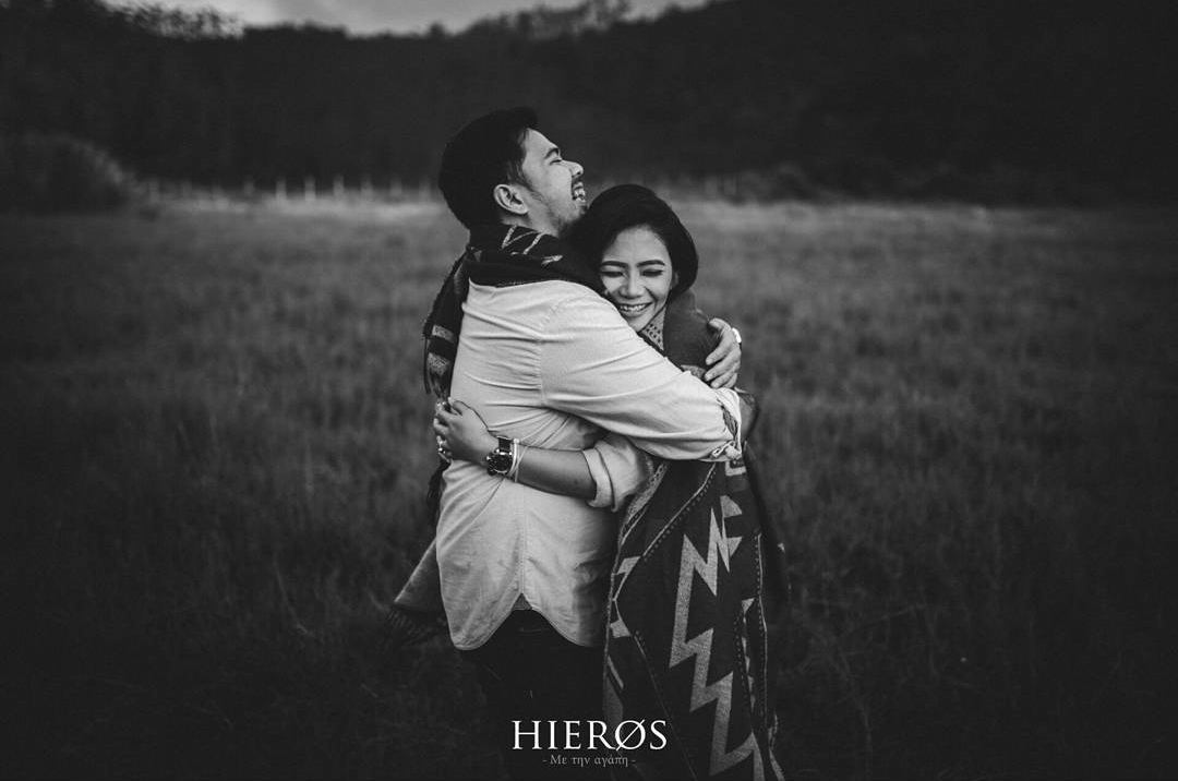 11+ Ide Foto Prewedding Casual Hitam Putih