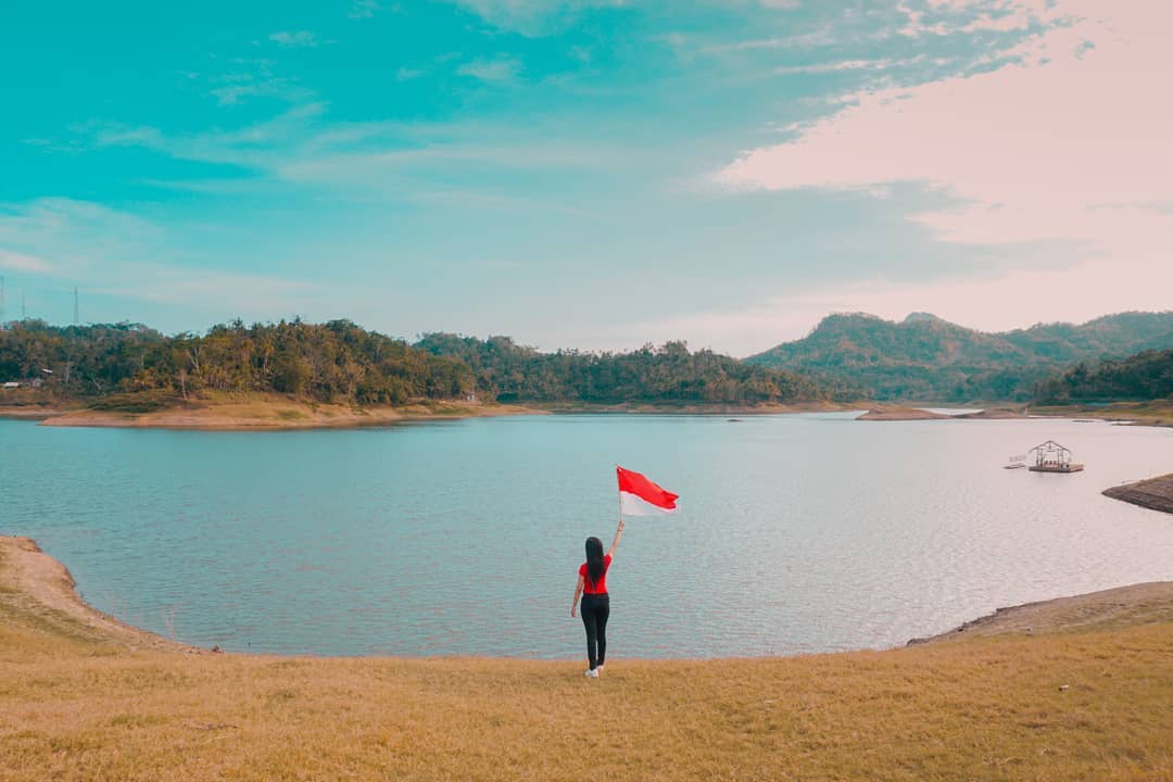 Menyusuri Tepian Waduk Sermo, Lokasi Syuting Bumi Manusia yang ...