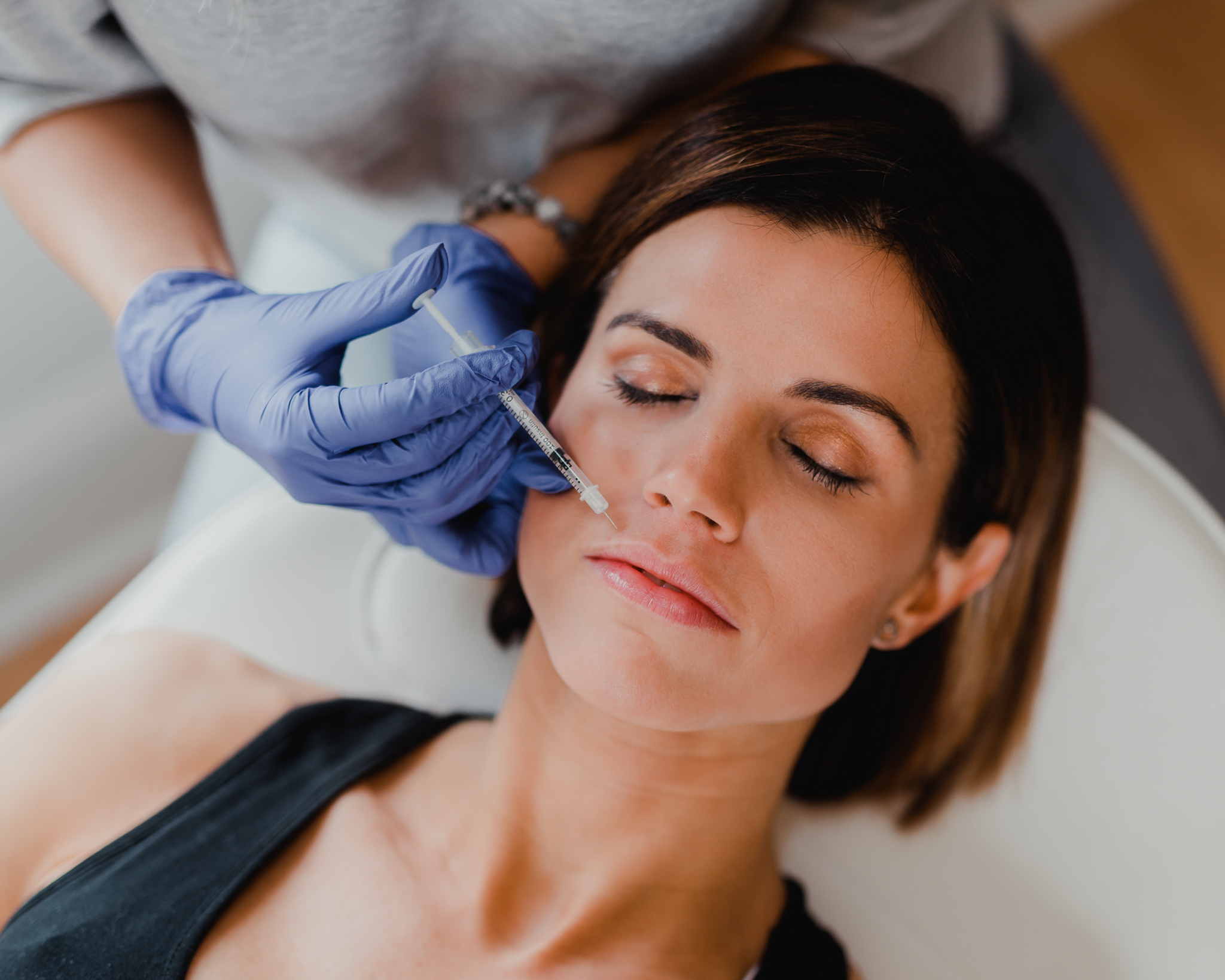 Bukan Oplas Ya, Perawatan Botoks itu Khusus Atasi Kerutan dan Bikin ...