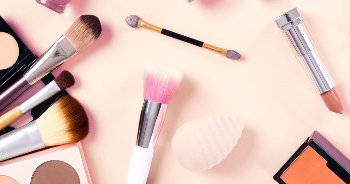 7 Tips Make Up ke Sekolah Anti Menor dan Nggak Ketahuan Guru!